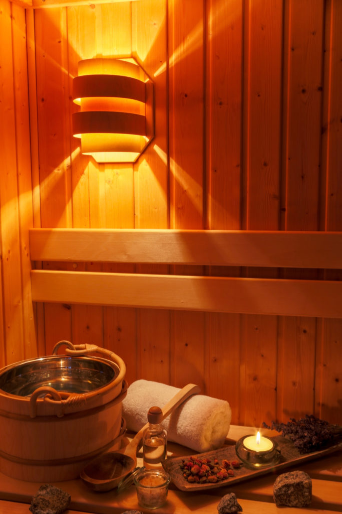 Sauna - Saunieren - Saunabesuch - Salzpeeling - Cosmacon